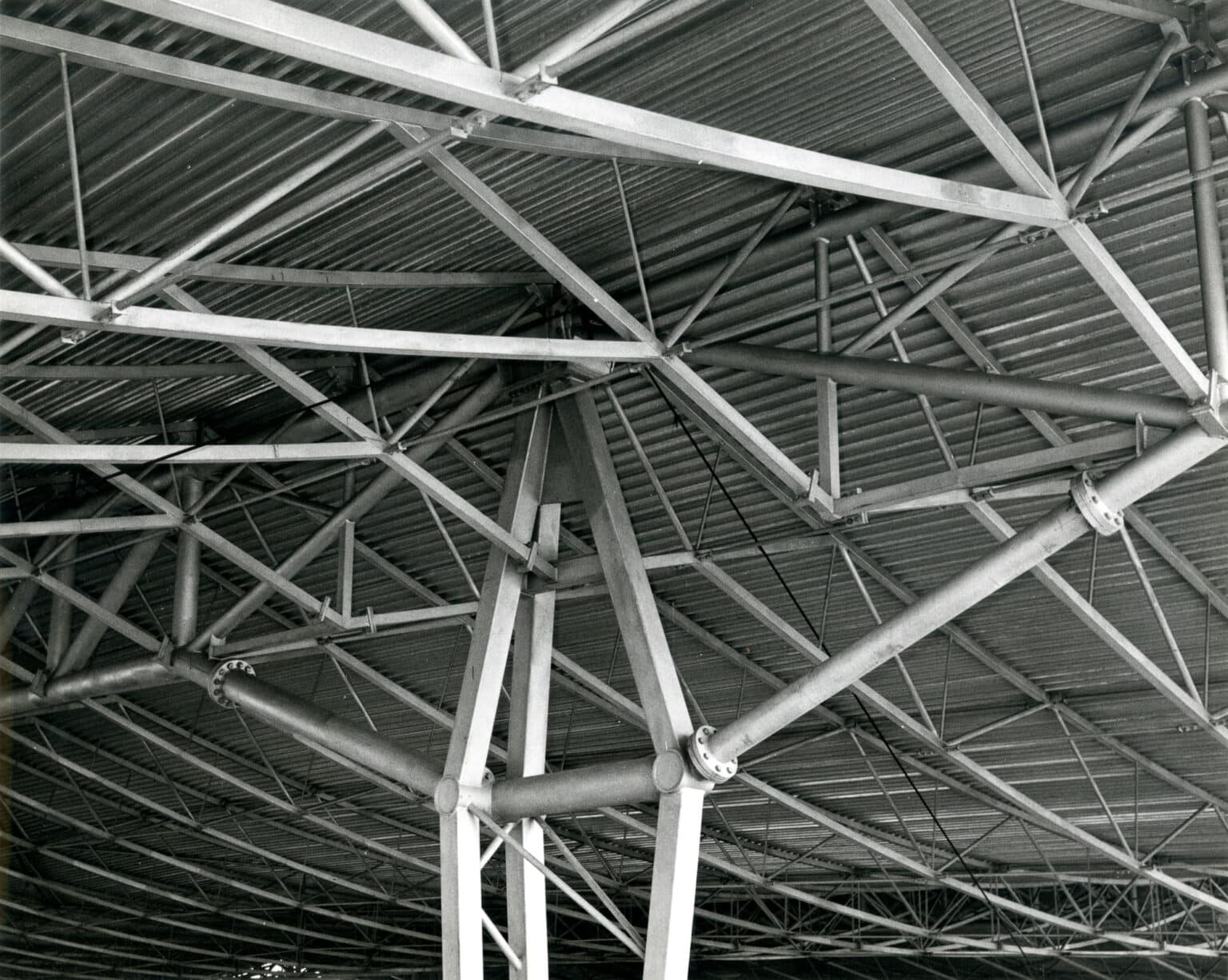 Review: Photographs of Fort Regent Roof Construction